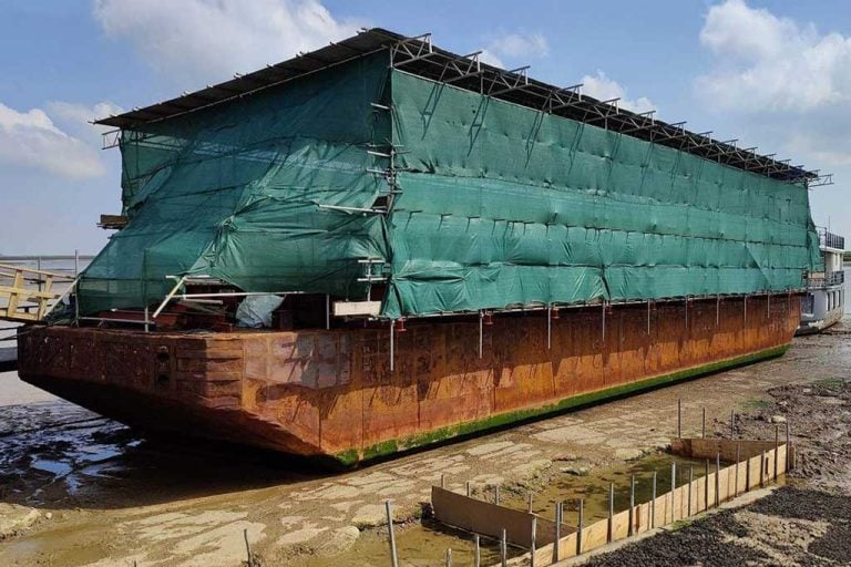 Cantilever & Gantry Scaffolding London | TG4 Scaffolding Ltd
